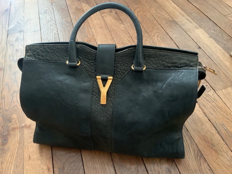 Découvrez le Tote Sac Y de Saint Laurent : Une Révélation de Luxe en ...